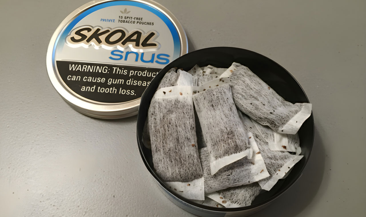 How Skoal Pouches Work: A Guide for Tobacco Users near River Oaks